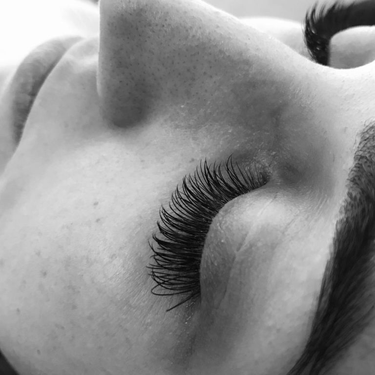 Classic Lashes - Whip-Lash